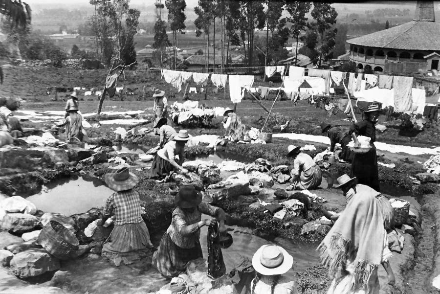 El lavado de la ropa y las lavanderas | Environment & Society Portal